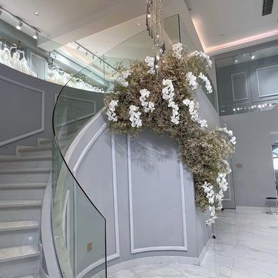 고강성 현대식 강철 스트링거 계단